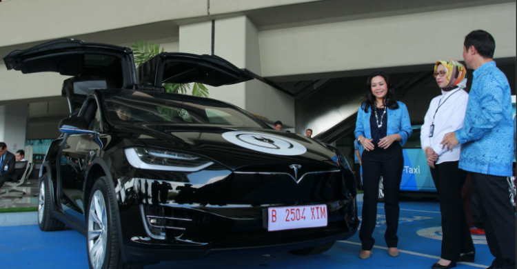 Dukung Eco Airport Taksi Listrik Blue Bird Hadir Di Terminal 3 Soetta