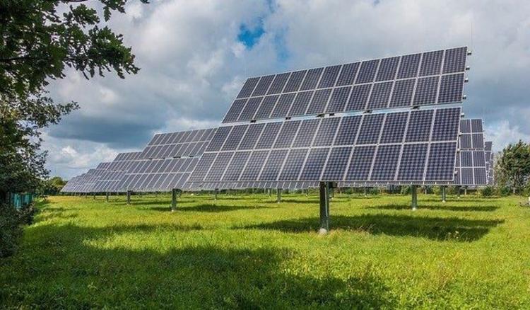 Pemanfaatan Solar Energy sebagai Sumber Energi Listrik Utama pada Desa ...