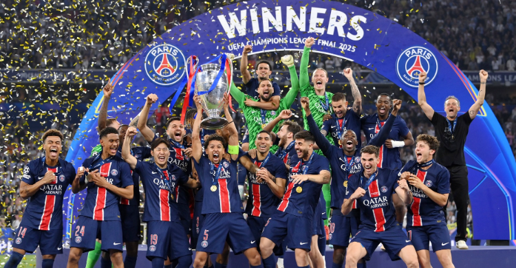 Ajari Inter Bermain Bola, Super PSG!