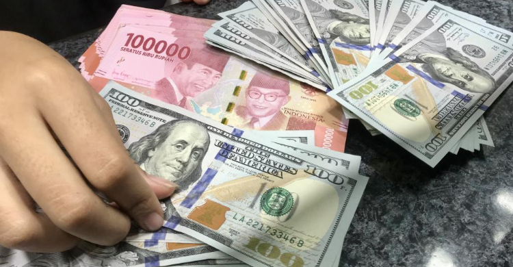 Akhir Pekan, Rupiah Dibuka Di Level Rp 15.833