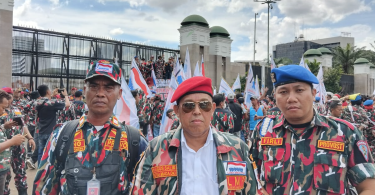 Aksi Di Gedung DPR, Laskar Merah Putih Ajak Masyarakat Kawal Pemilu Damai