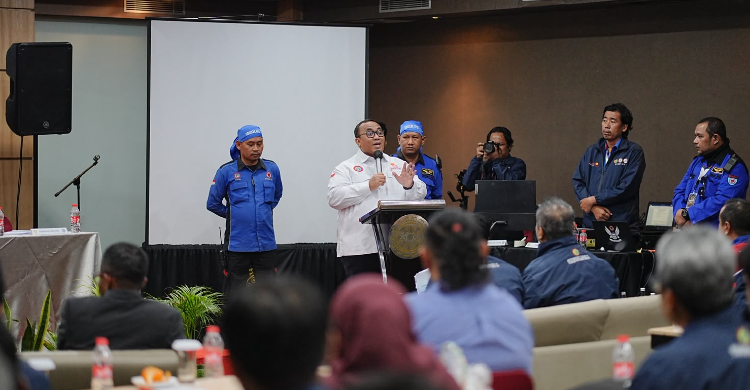 Andi Gani Perintahkan Cabut Bendera KSPSI Di Hotel Sultan