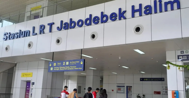 Arus Balik Lebaran, Jumlah Penumpang LRT Di Stasiun Halim Tembus 11.320 ...