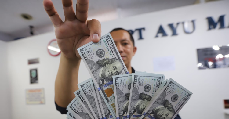 Awal Pekan, Rupiah Dibuka Loyo Ke Level Rp 16.230 Per Dolar AS