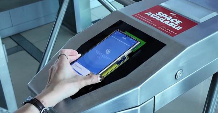 Bank Mandiri Sediakan QRIS Tap Di Bus Damri Yogyakarta