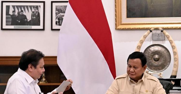 Bantah Mundur, Sri Mul-Airlangga Tetap Fokus Kerja