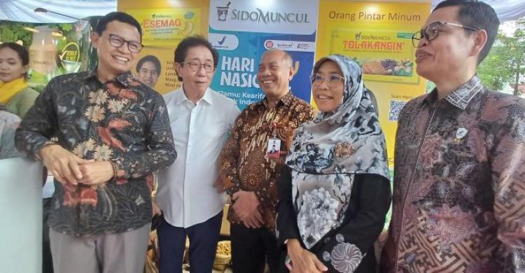 Berkhasiat Buat Kesehatan, Tradisi Minum Jamu Penting Dilestarikan