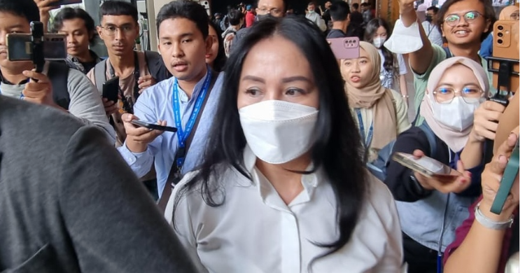 Bersama-sama Terima Gratifikasi, Peran Istri Rafael Alun Bakal ...