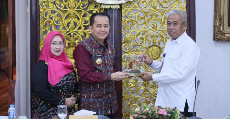 Bersinergi dengan BKKBN, Pj Gubernur Agus Fatoni Kejar Target Penurunan Stunting