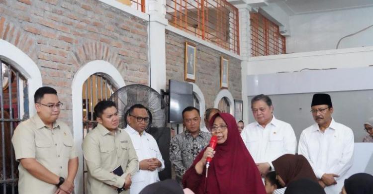 BLT Rp 900 Ribu Yang Digagas Prabowo Cair, Warga: Ngebantu Banget!