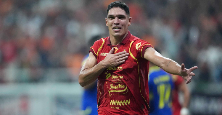 Van Basty Sousa Tersanjung Dukungan Jakmania