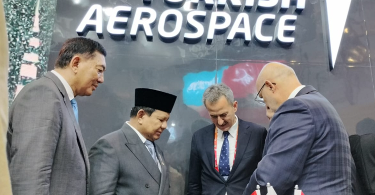 Buka Indo Defence 2025, Prabowo Tegaskan Pentingnya Pertahanan Negara