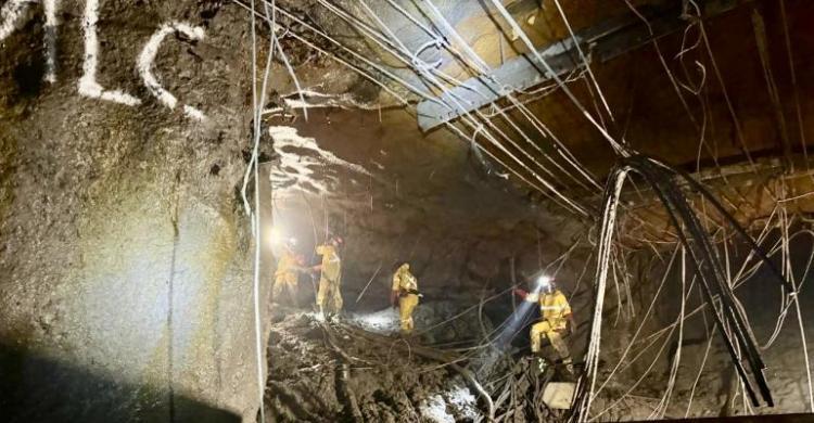 Bupati Mimika Angkat Topi Untuk Tim Penyelamat Korban Longsor Tambang ...