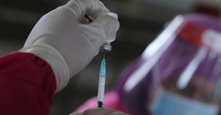 Pakai Vaksin Sinopharm Mulai Besok 8 Klinik Kimia Farma Ini Siap