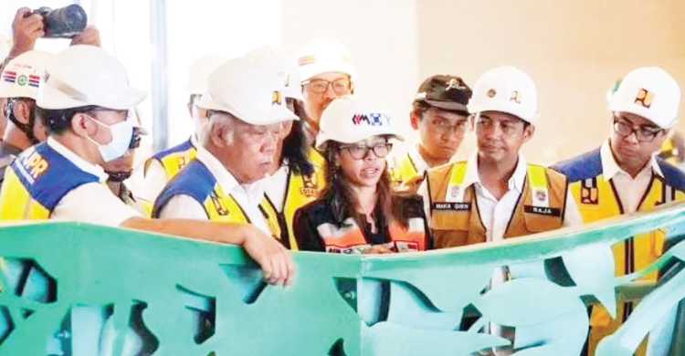 Cek Kesiapan Air Bersih IKN, Basuki Dan Raja Juli Blusukan Malam-malam