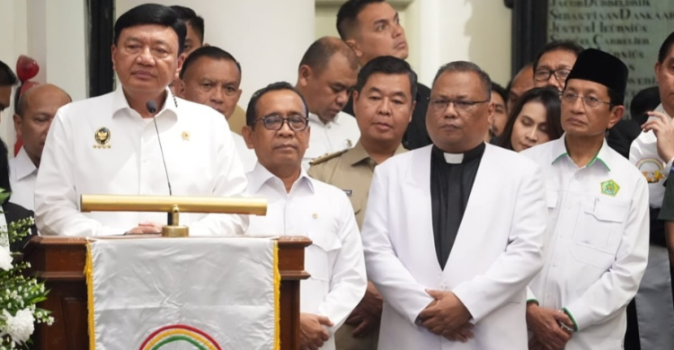 Cek Titik-titik Keramaian Menko Polkam Pastikan Liburan Nataru Aman...