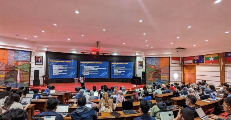 Crimson Education Dorong Sejumlah Staf Telkom Tembus Universitas ...