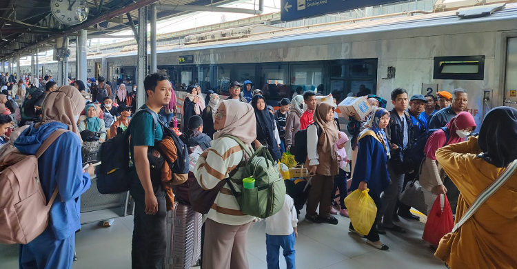 Dampak WFA, KAI Catat 758 Ribu Warga Tinggalkan Jakarta Usai Lebaran