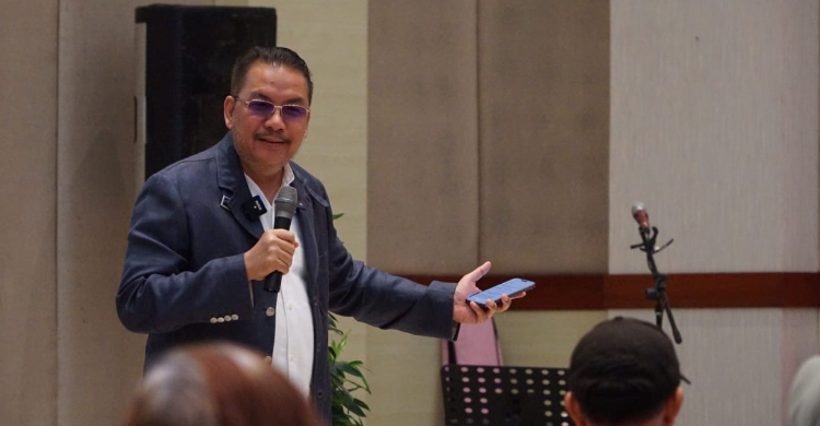 Denny JA Kenalkan Generasi Rentan Dan Solusinya