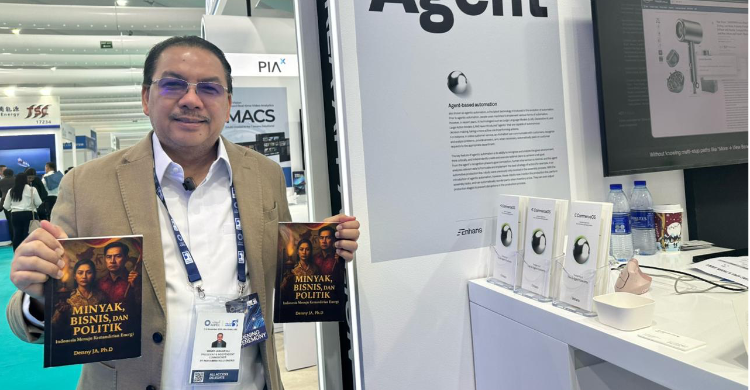 Denny JA Luncurkan Buku Soal Minyak Di ADIPEC Abu Dhabi