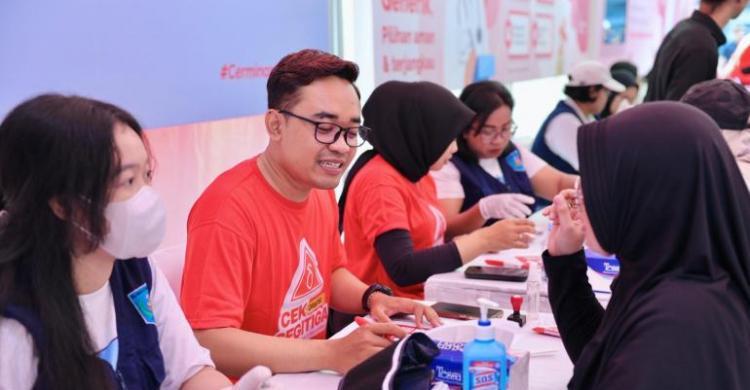 Dexa Medica Gelar Cek Kesehatan Di Solo, Soroti Gaya Hidup Anak Muda