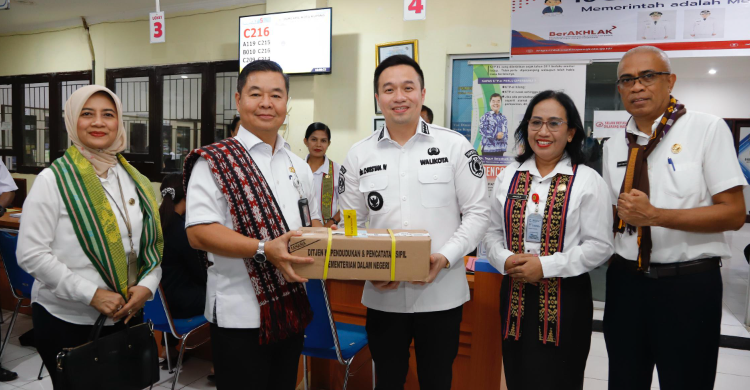 Dirjen Dukcapil Dorong Pelayanan Prima di Dinas Dukcapil se-NTT
