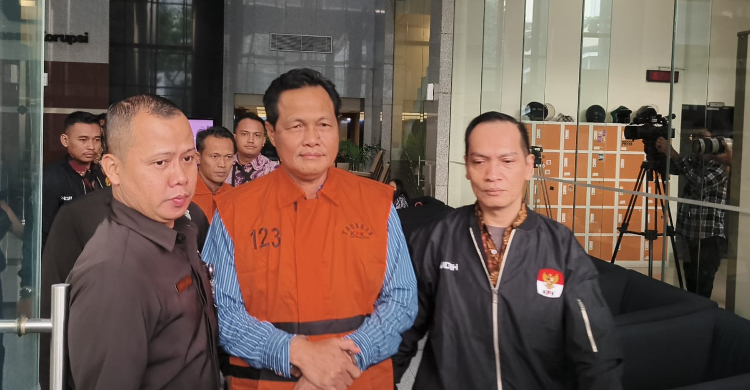 Ditahan KPK, Bupati Muara Enim Edison Pilih Bungkam