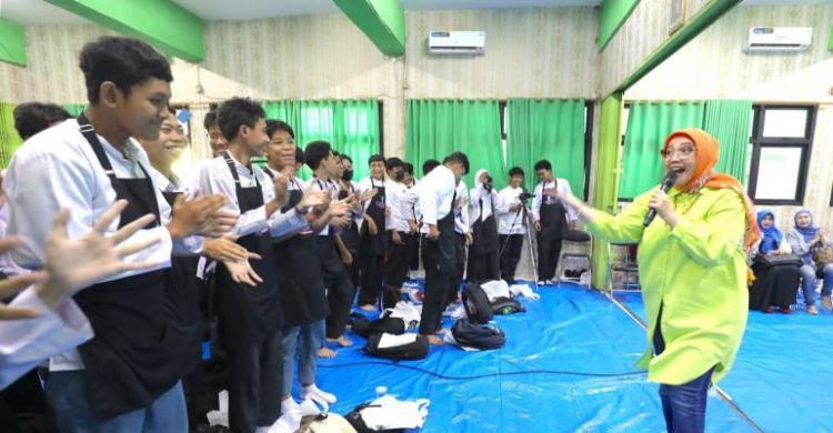 Ratusan Gen Z Ikut Pelatihan Kewirausahaan Di SMKN 46 Jakarta