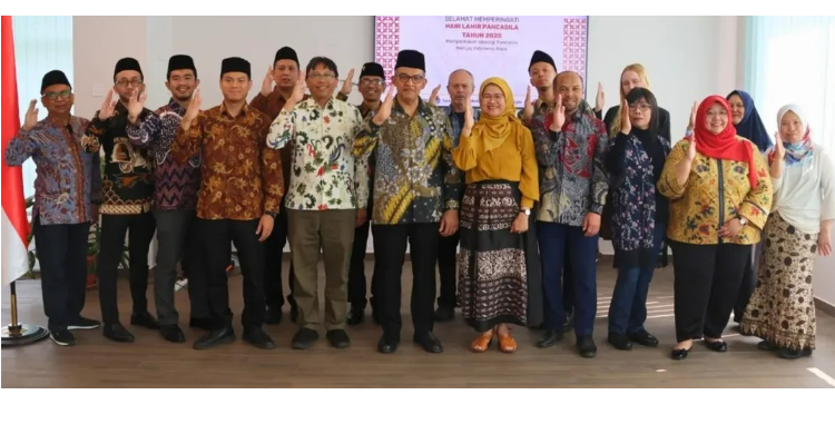 Rayakan Lahirnya Pancasila Di Tengah Serangan Rusia