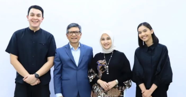 Dubes RI Untuk Vietnam Denny Abdi Terima Kunjungan Musisi Tulus & Dere