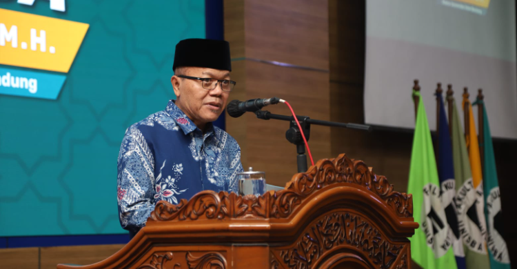 Gelar Halal Bihalal, Rektor Unisba Ajak Civitas Akademika Tingkatkan Kinerja