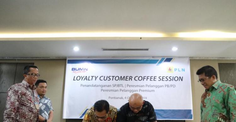 Gelar Ngopi Bareng PLN Kalbar Resmikan 6 Pelanggan Listrik Premium