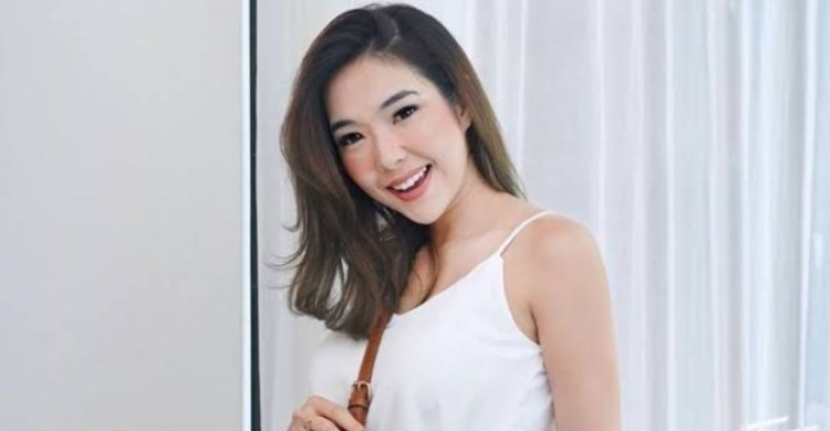 Gisella Anastasia Dituding Gatal, Dibela Jedar