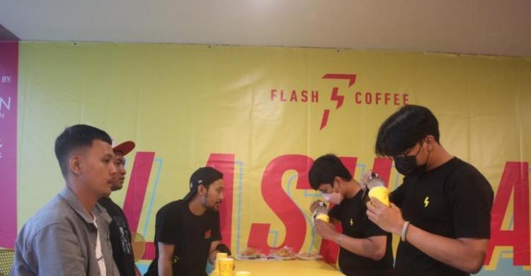 Hari Kopi Dunia, Flash Coffee Gali Talenta Barista Indonesia Lewat ...