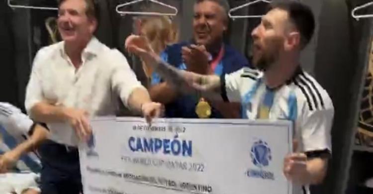 Heboh, Selebrasi Argentina Di Ruang Ganti, Ada Yang Nekat Masuk Tong Sampah