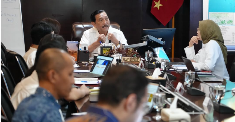 Hemat Rp 17 Triliun Per Tahun Pak Luhut Usul Bansos Disalurkan Lewat ...