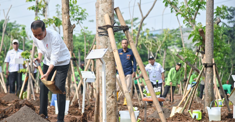 Hijaukan Jakarta, JIEP Jadi Tuan Rumah Gerakan Tanam Pohon Bersama Presiden