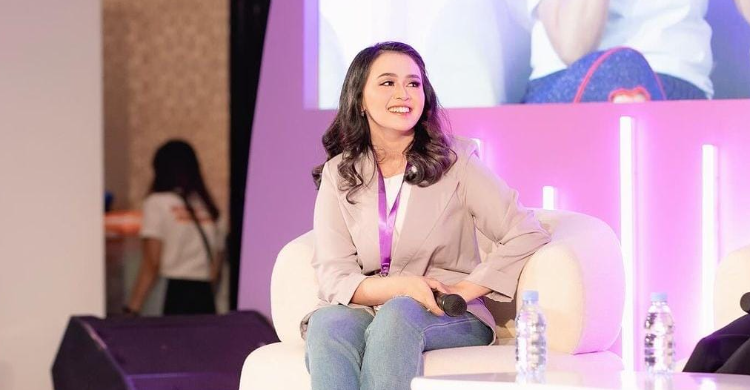 Hobi Traveling Bawa Reisha Novandita Suwandi Menuju Sukses