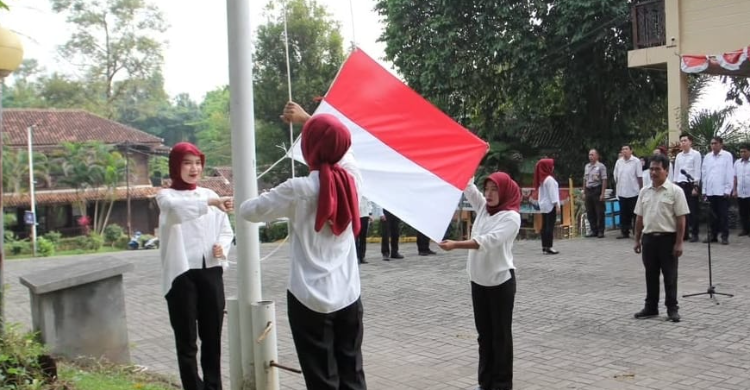Hormat Bendera Merah Putih, Bagaimana Hukumnya Dalam Islam?