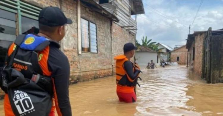 Hujan Deras, 150 Rumah Warga Di Kota Jambi Terendam Banjir