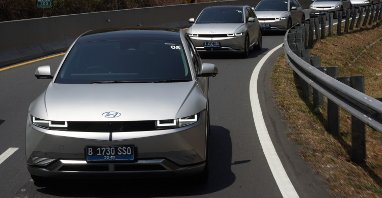 Hyundai IONIQ 5 Pimpin Pasar Mobil Di Atas Rp 700 Juta