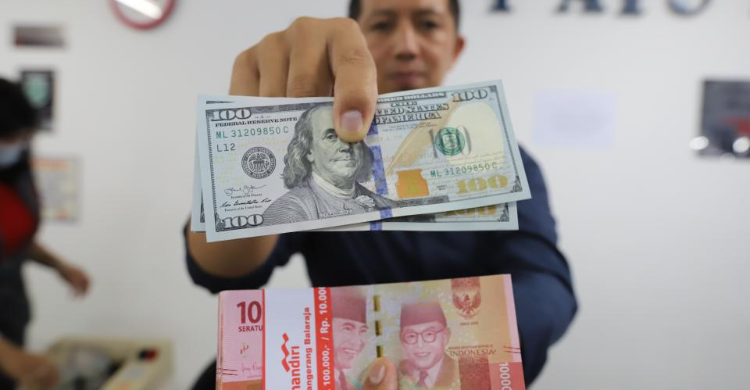 Imbal Hasil Obligasi AS Naik, Rupiah Loyo