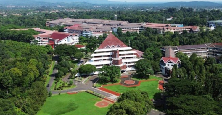 IPB University Ringankan UKT Mahasiswa Terdampak Bencana Sumatera