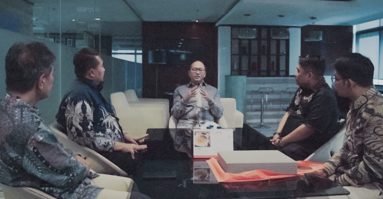 Jadi Ketua Paguyuban Solidaritas Nasional, Rosan Roeslani Jempolin ...