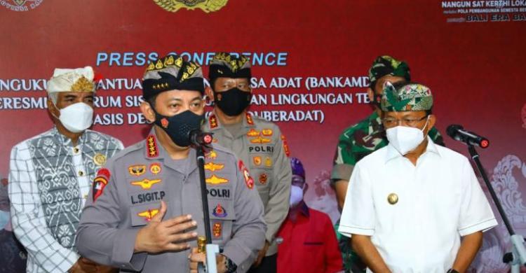 Jaga Kekayaan Desa Adat di Bali, Kapolri Kukuhkan Bankamda dan Sipandu Beradat