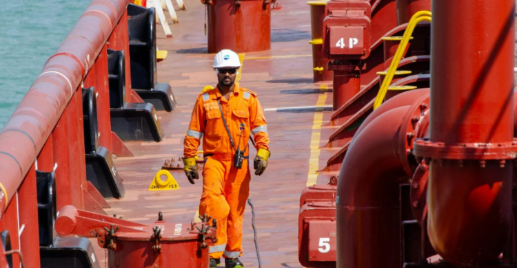 Harga Minyak Dunia Anjlok Terimbas Gencatan Senjata Iran-Israel