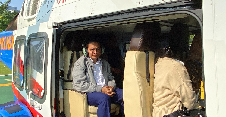 Keliling Langit Jakarta-Bekasi Pake Helikopter, Pramono Pantau Banjir Dari Udara