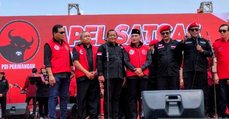 Kenakan Rompi Banteng, PDIP Resmi Dukung Edy Di Pilgub Sumut 2024