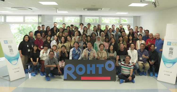 Kenalkan Pusat Risetnya, Rohto Ajak Pelanggan Dan Distributor Ke Jepang