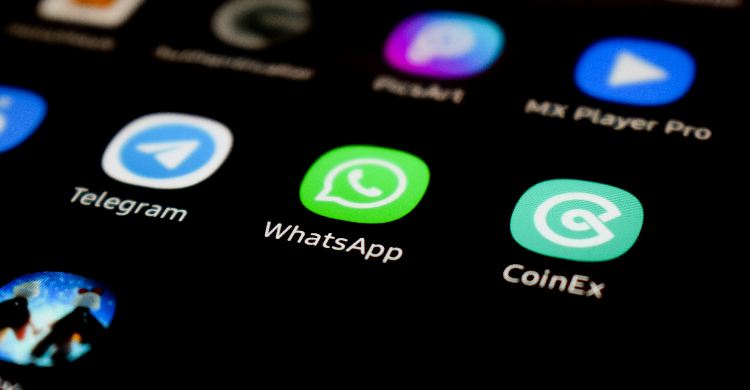 Kenapa Tampilan WhatsApp Jadi Hijau Terang? Ini Alasannya